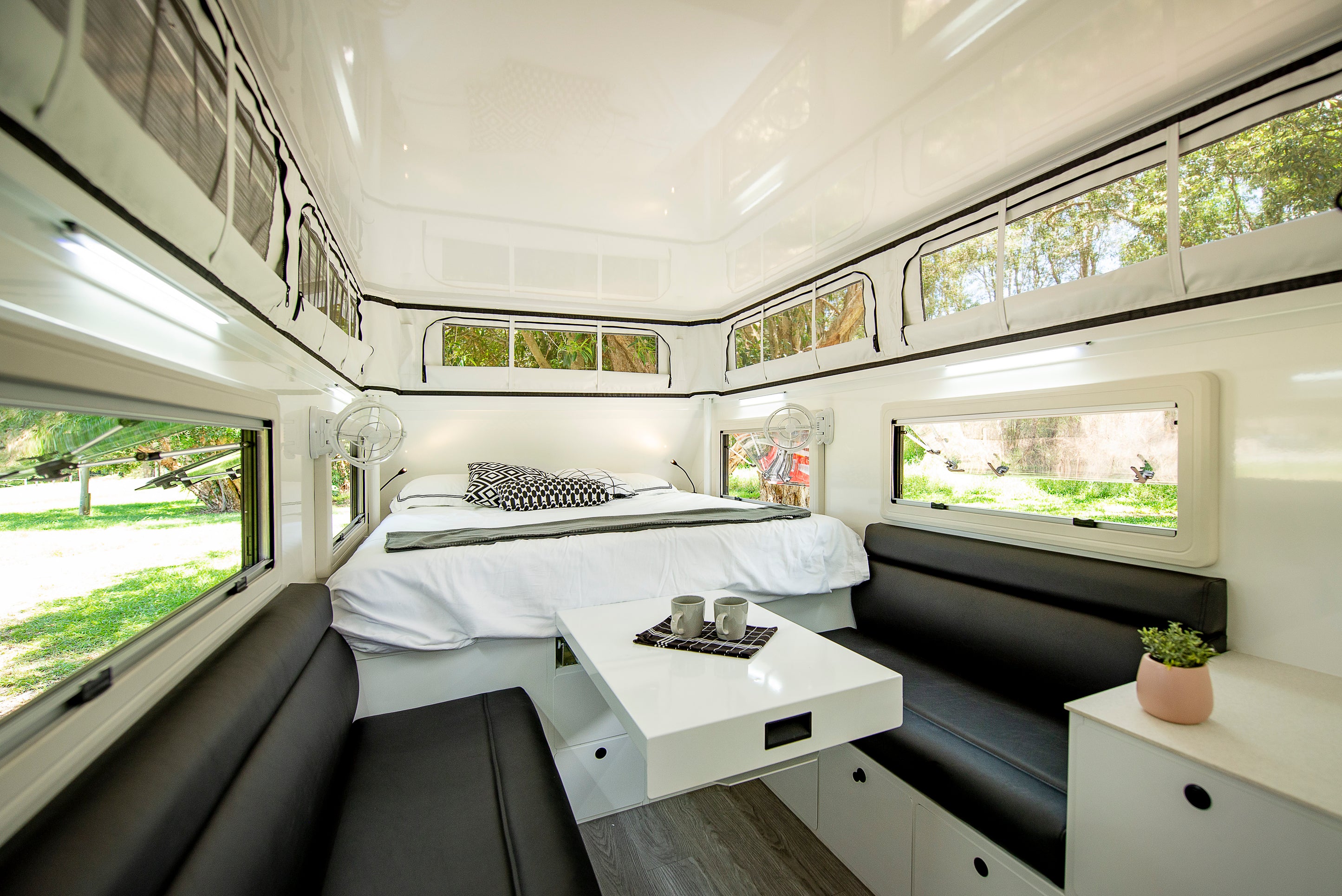 Vision RV | Off-Road Caravan & Hybrid Caravan – Vision RV Sunseeker