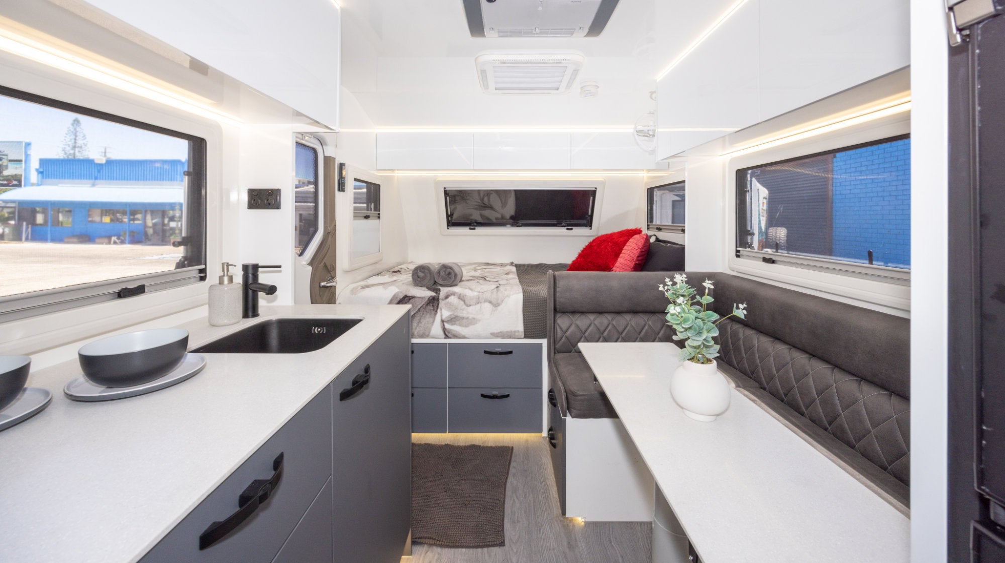 Vision RV | Off-Road Caravan & Hybrid Caravan – Vision RV Sunseeker