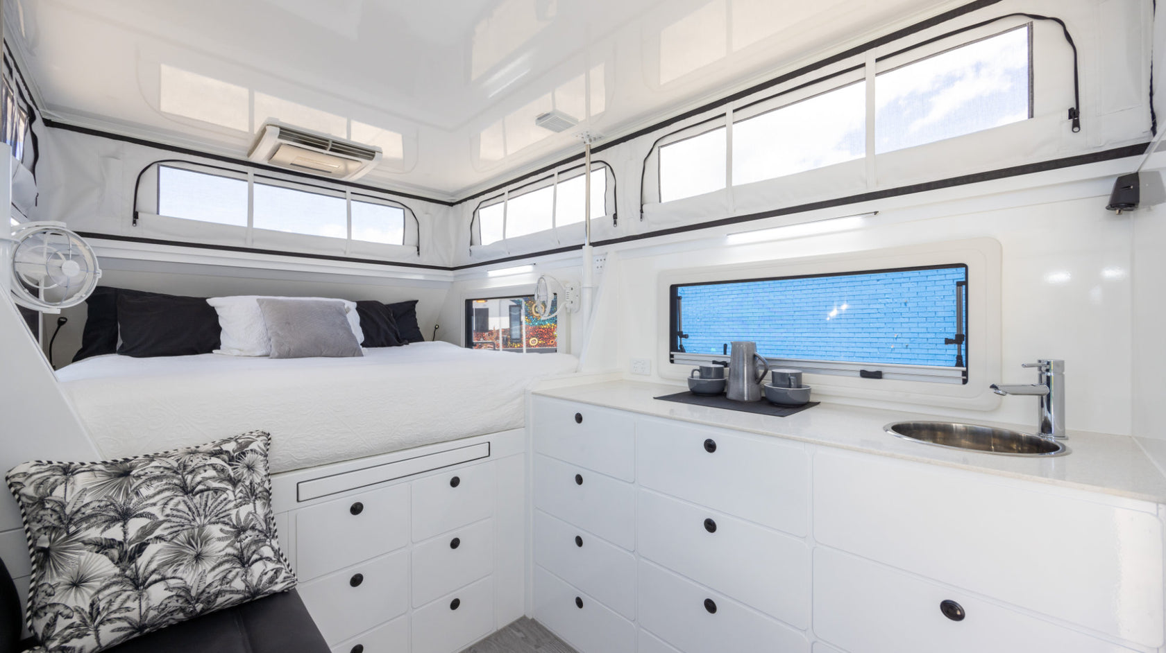 Vision RV | Off-Road Caravan & Hybrid Caravan – Vision RV Sunseeker